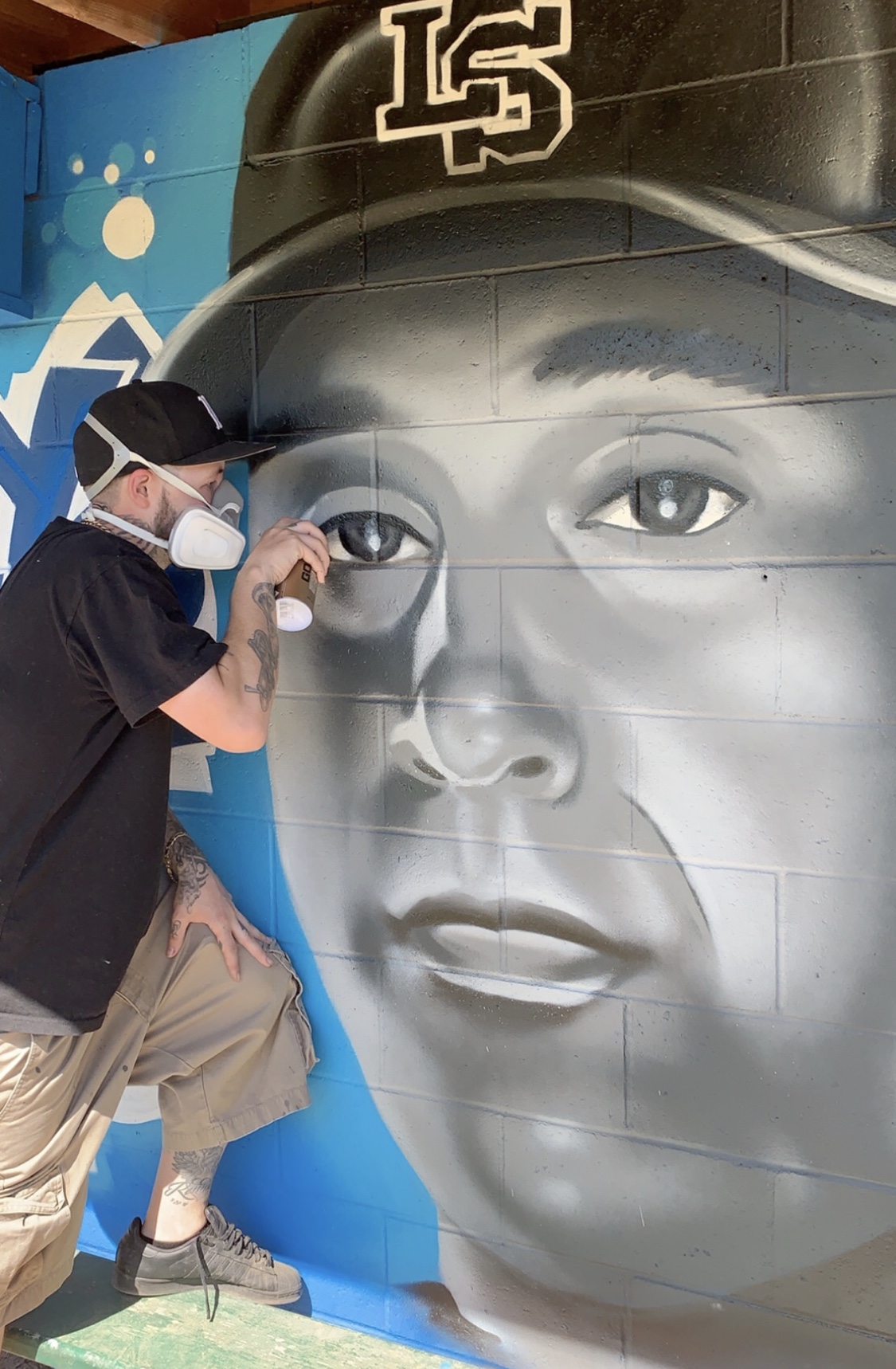 Greg GuTHRO - Punto Urban Art Museum