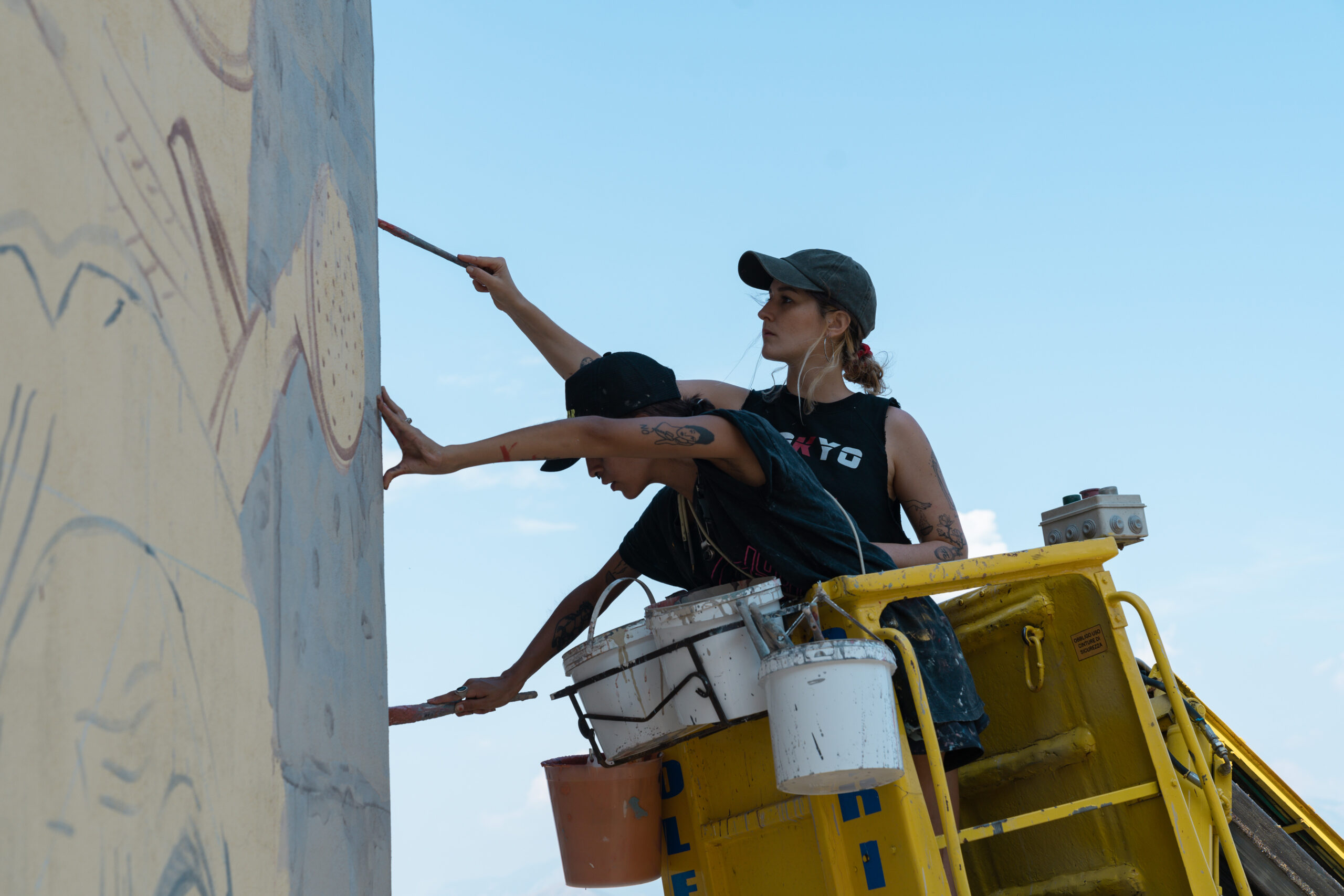 Dúo Amazonas - Punto Urban Art Museum